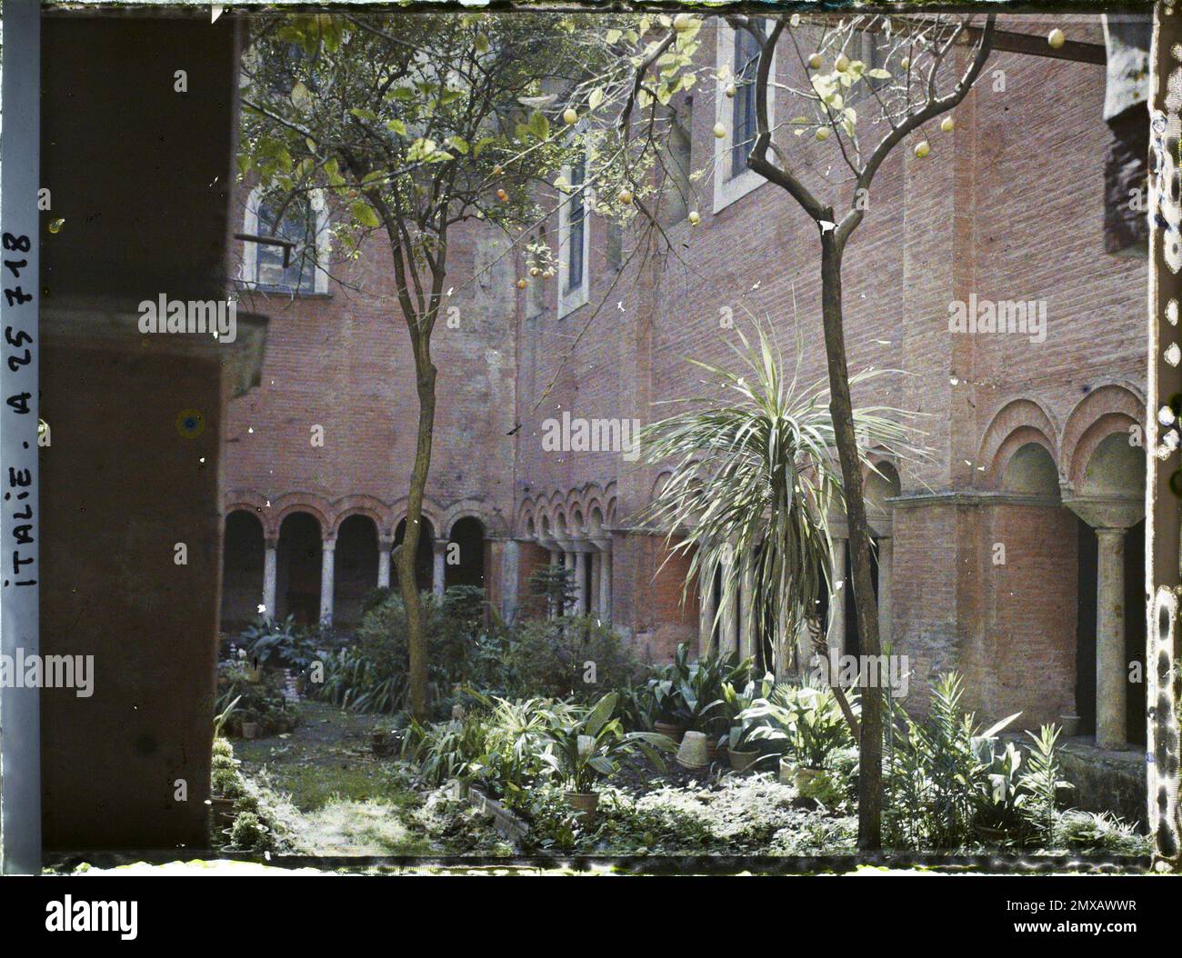 Basilica de san martin hi-res stock photography and images - Alamy