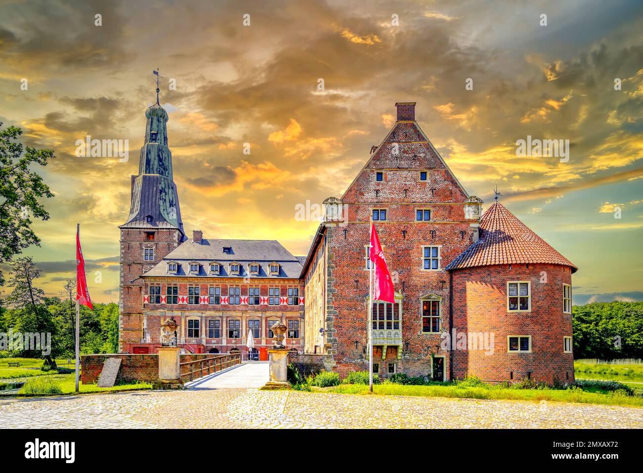 Castle Raesfeld, NRW, Germany Stock Photo - Alamy