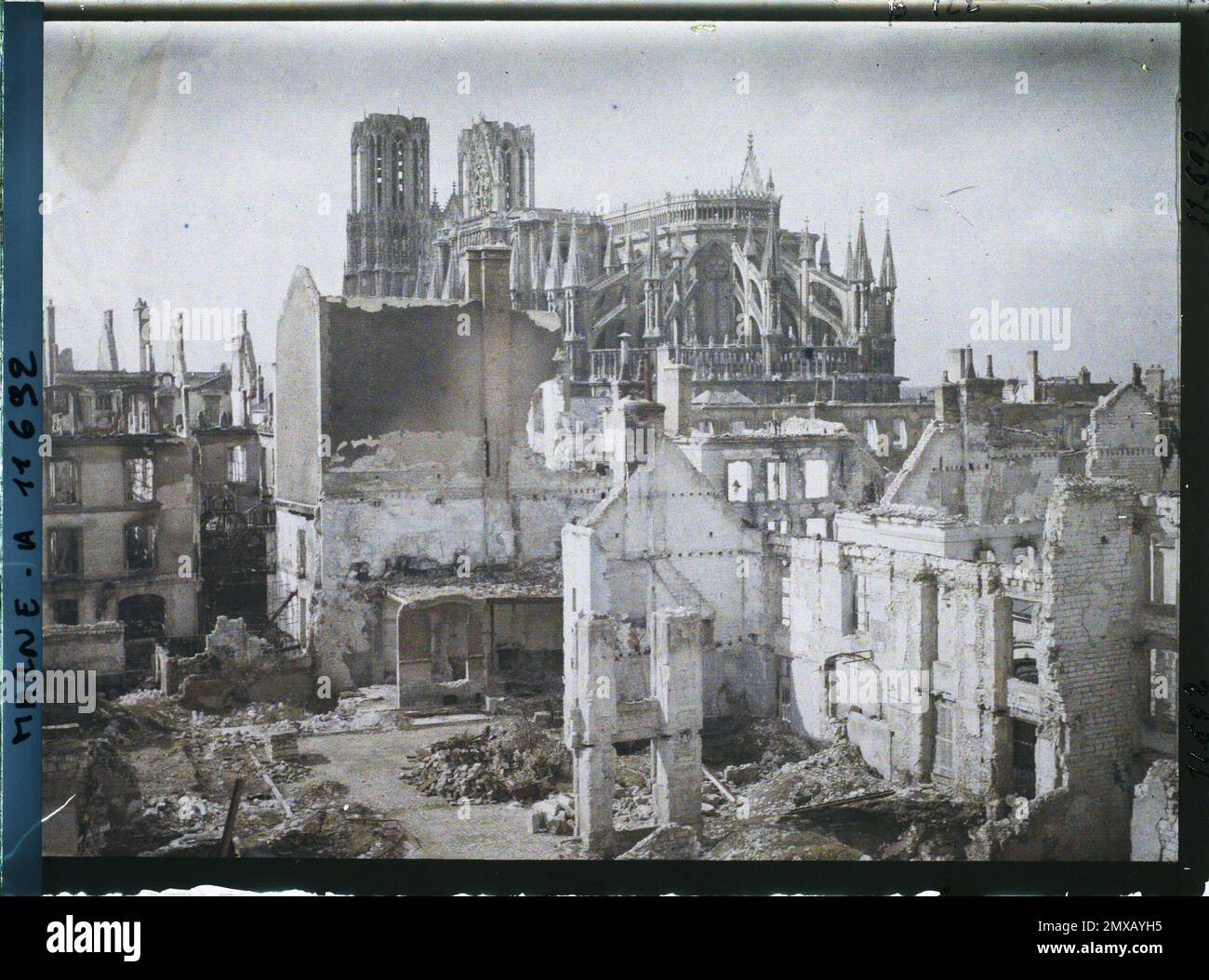 Reims, Marne, Champagne, France Panorama of Ruines & Cathedral , 1917 ...