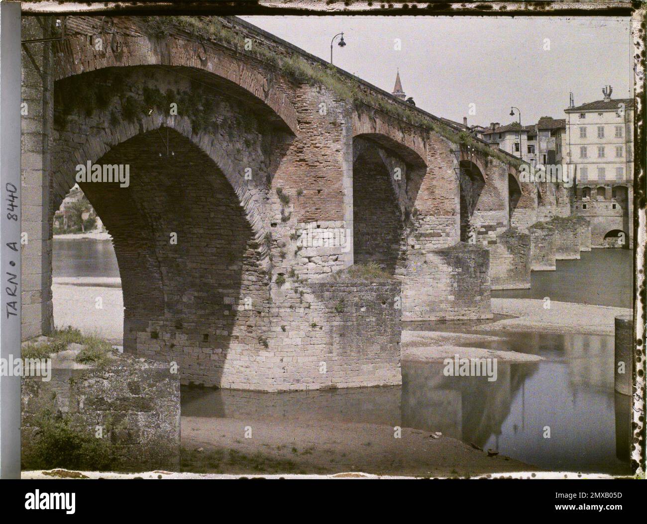 Bridge vaults hi-res stock photography and images - Alamy