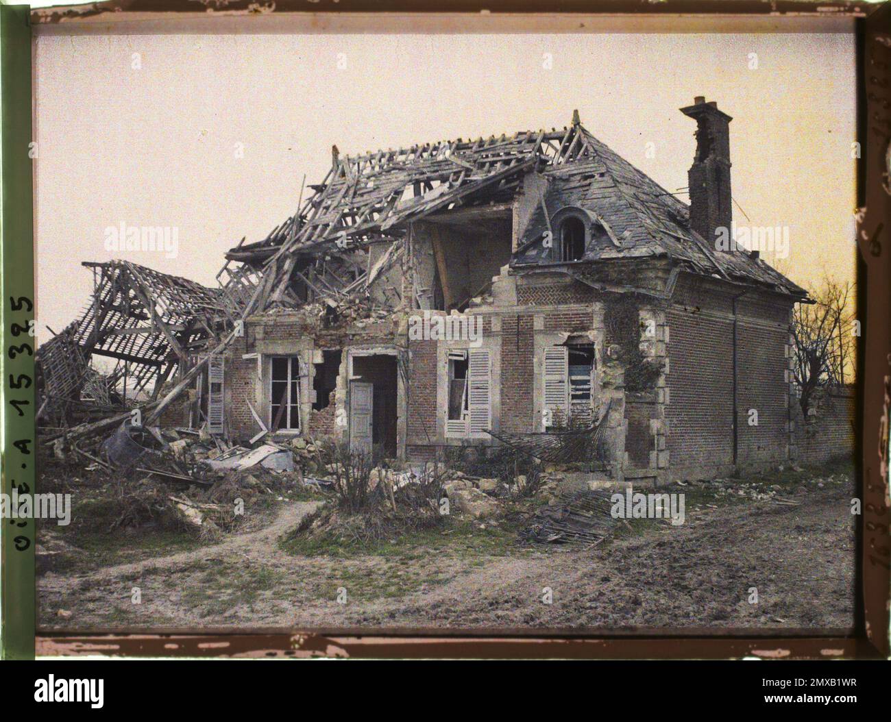 Home ruins front bombardment rubble habitat architecture first hi-res ...