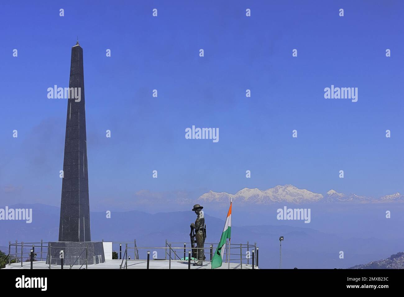 beautiful batasia loop war memorial and snowcapped himalaya peak mount kangchenjunga, darjeeling ...