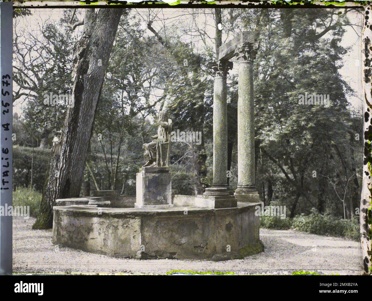 Statue botanical garden sculpture column fountain art italy rome hi-res ...