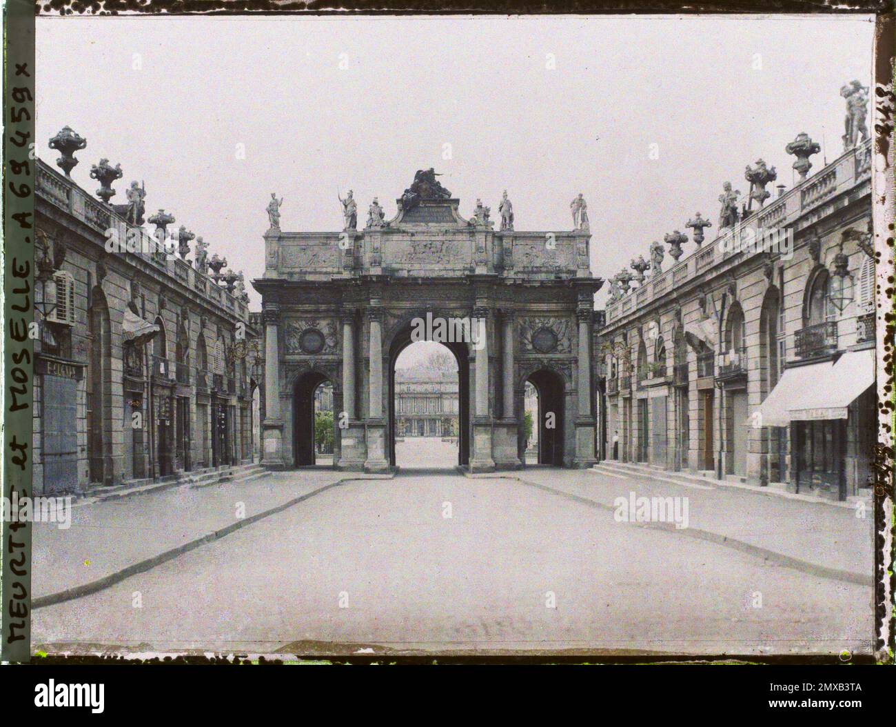Public civil architecture column door arc arcade arceau habitat ...