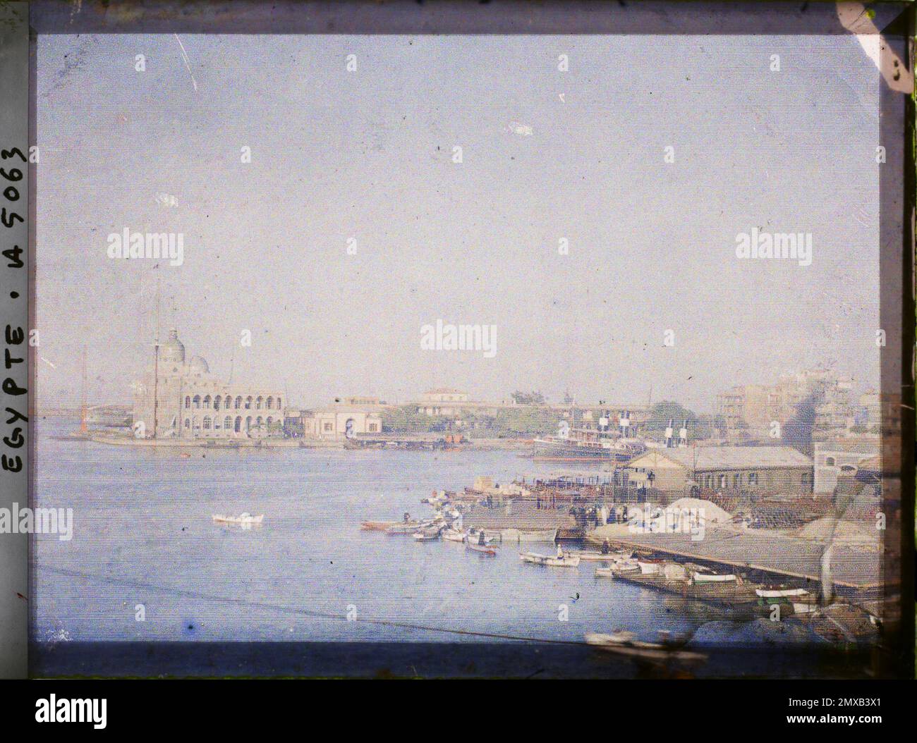 Port offices of suez canal hi-res stock photography and images - Alamy