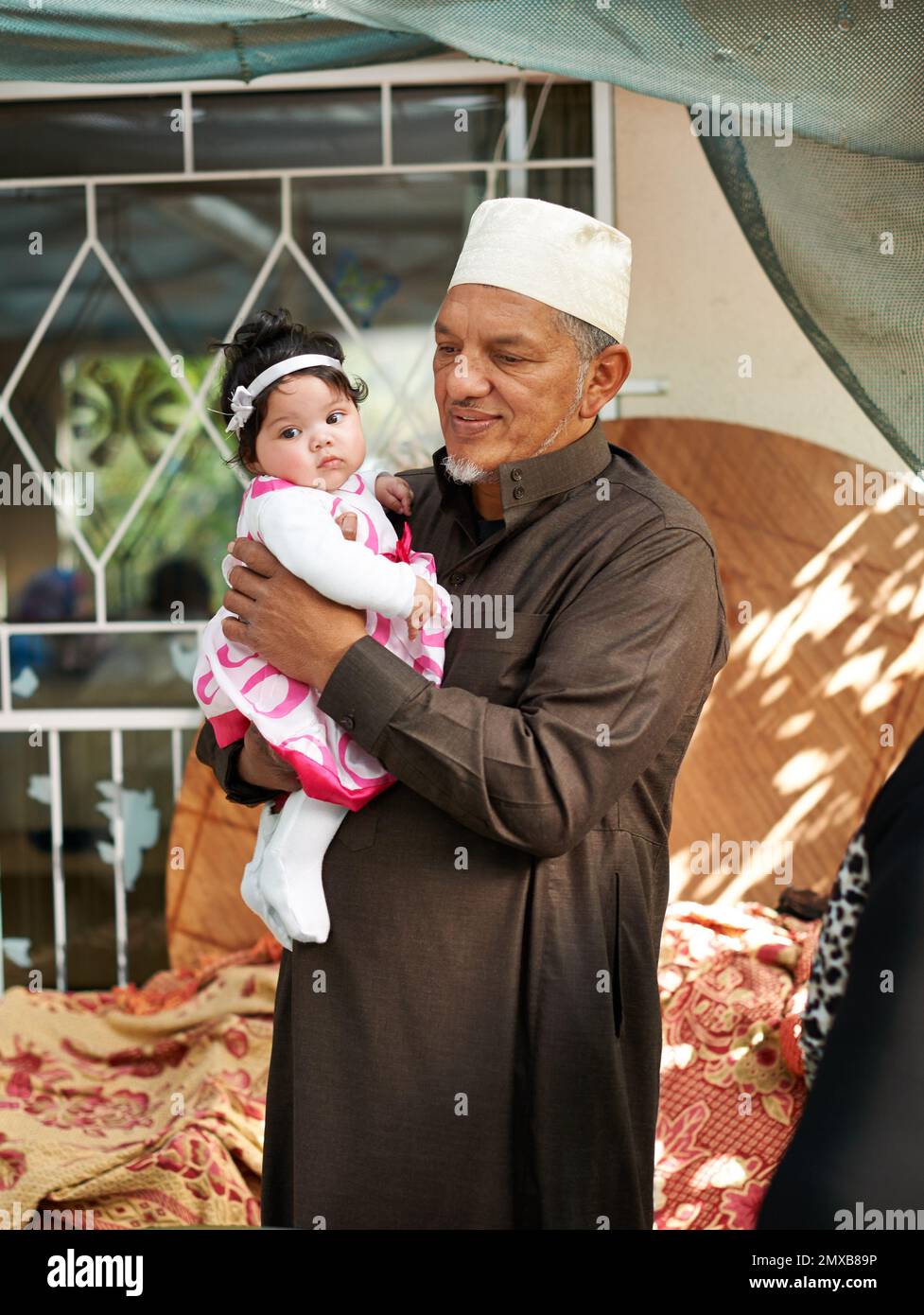Arabic kid and grandfather hi-res stock photography and images - Alamy