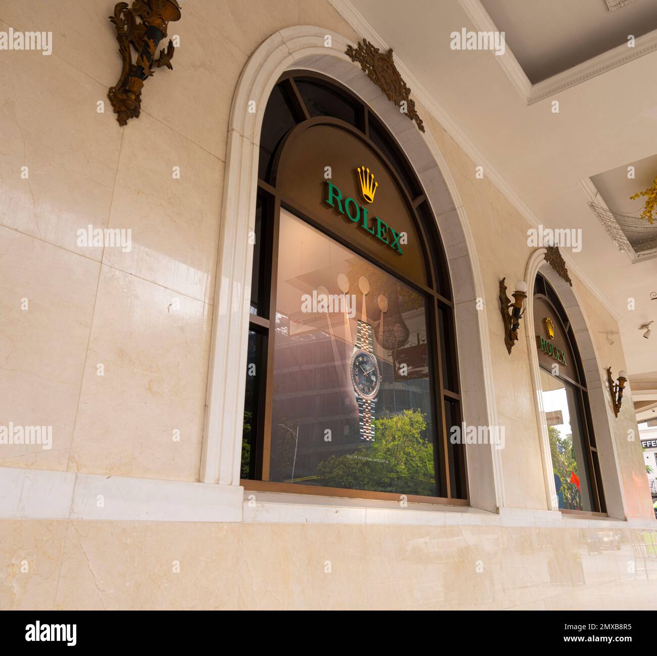 Rolex sign shop front hi-res stock photography and images - Alamy