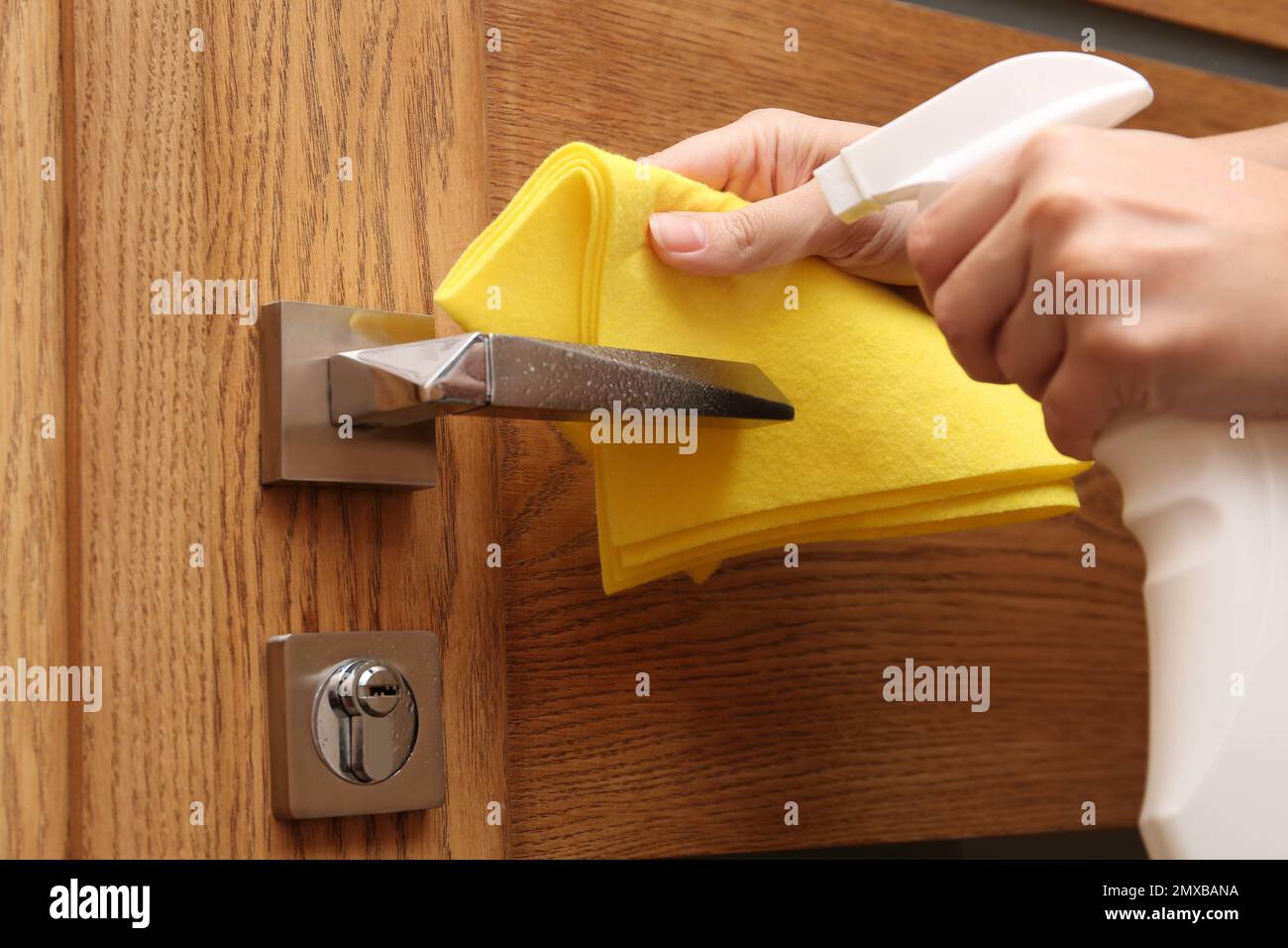 Cleaning door knob home hi-res stock photography and images - Alamy