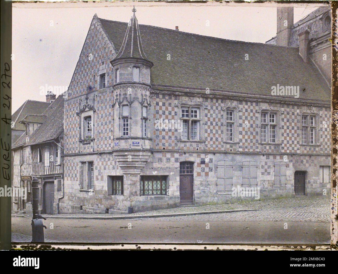 Verneuil-sur-Avre, Eure, Normandie, France house in Pignon, view of rue ...