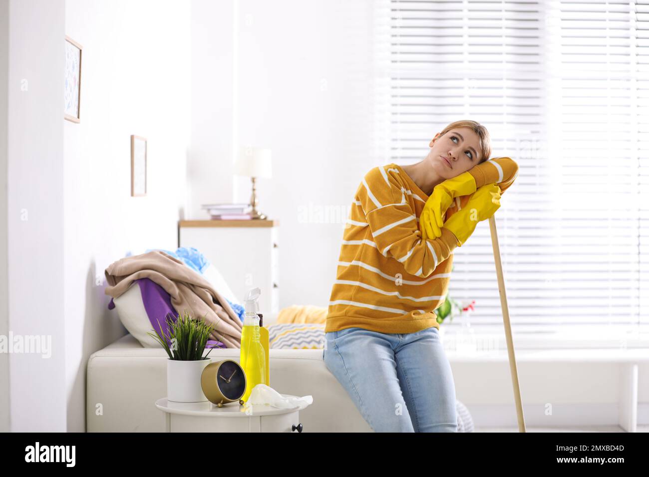 Woman bored housework hi-res stock photography and images - Alamy