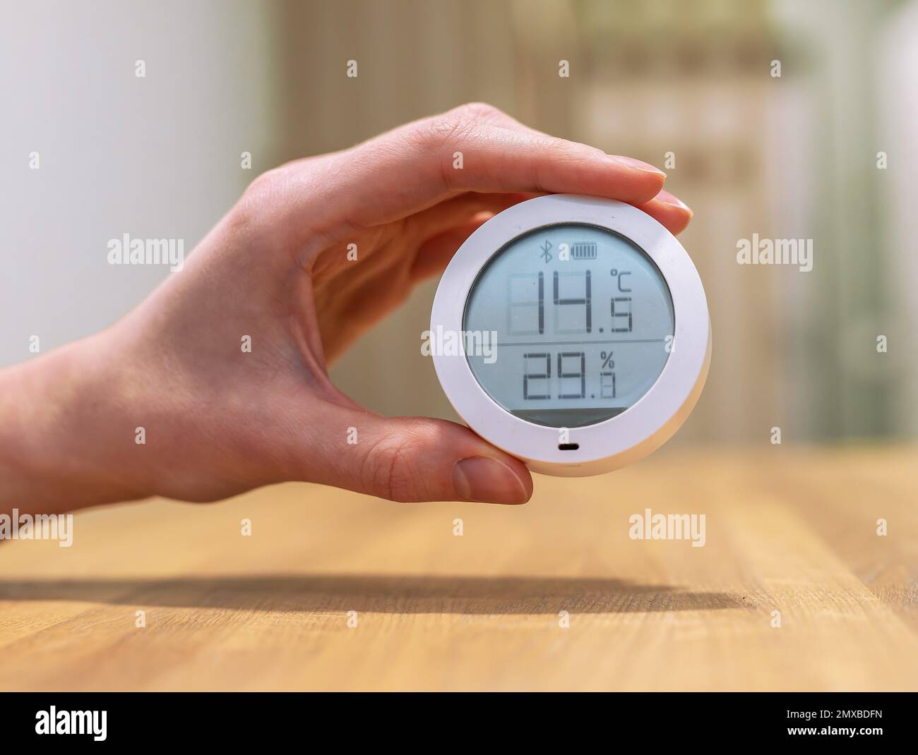 Thermohygrometer, digital device with bad temperature and humidity, low ...