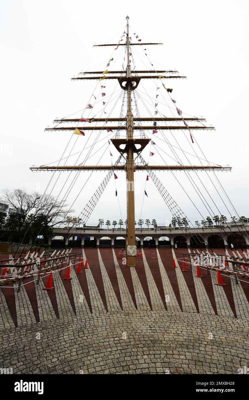 Takeshiba pier symbol mast in Tokyo, Japan Stock Photo - Alamy