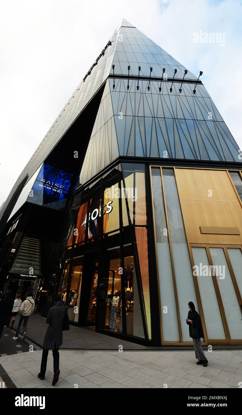 The modern Tokyu plaza shopping mall in Ginza, Tokyo, Japan Stock Photo ...