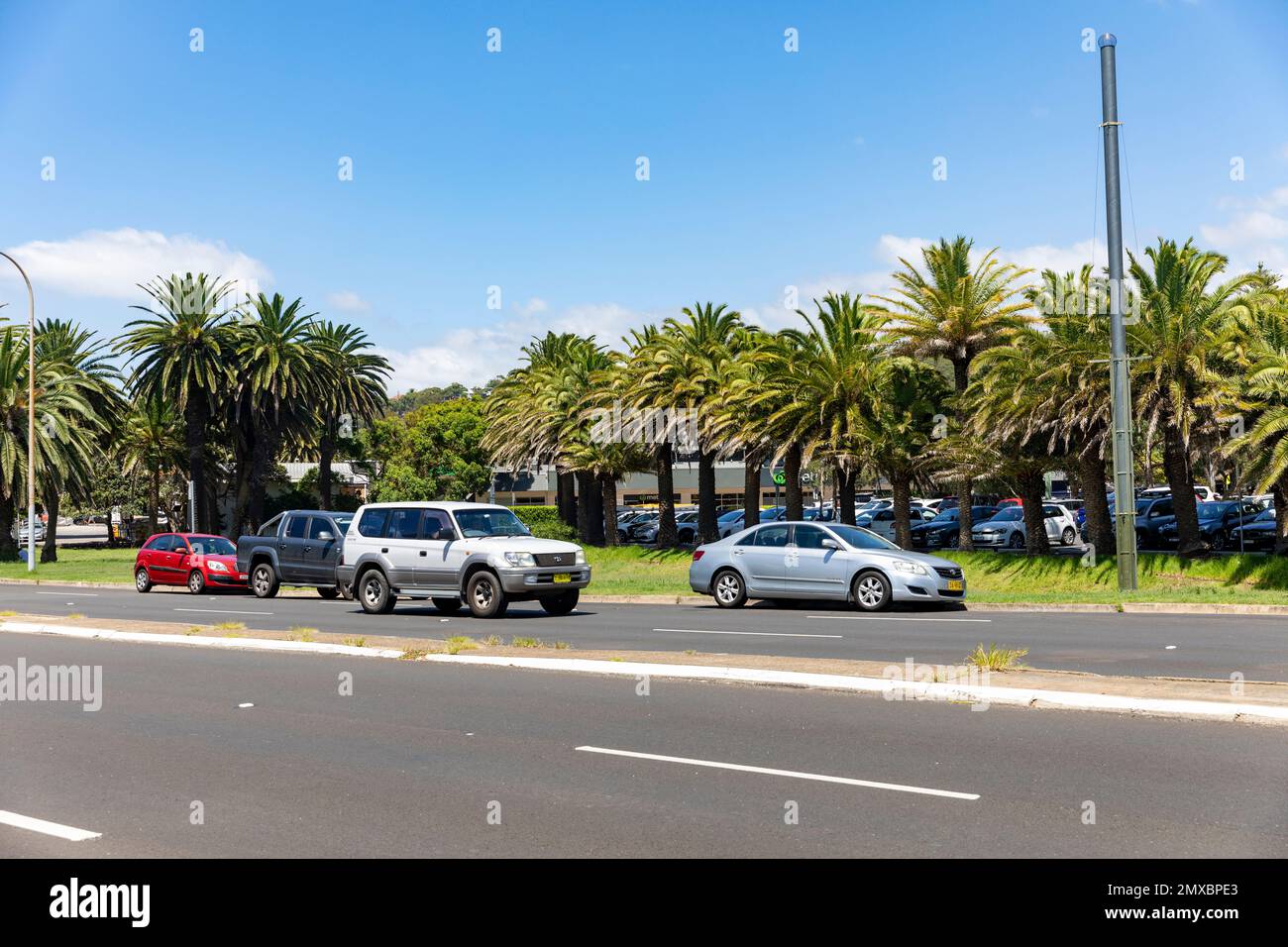 Sydney traffic on Barrenjoey road Avalon Beach on Sydney northern ...