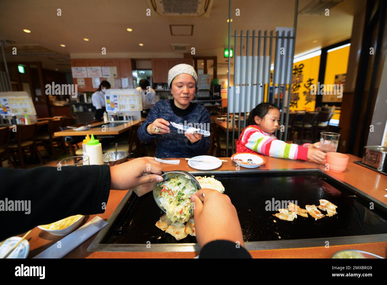 Teppan style cooking hi-res stock photography and images - Alamy