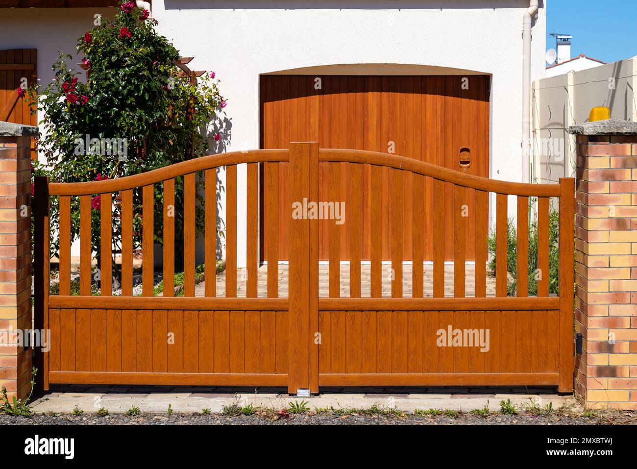 modern brown high gate aluminum portal outdoor of suburbs door house ...