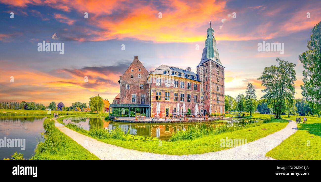Castle Raesfeld, NRW, Germany Stock Photo - Alamy