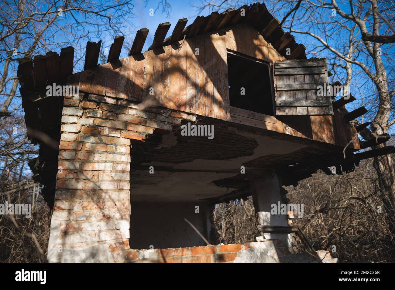 old ruined house, not suitable for living, fallen brick wall Stock ...