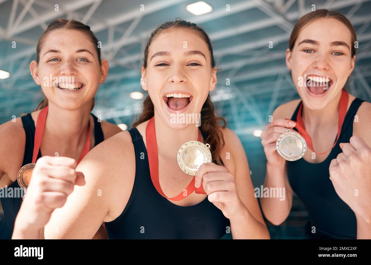 Gold medal winner women hi-res stock photography and images - Alamy