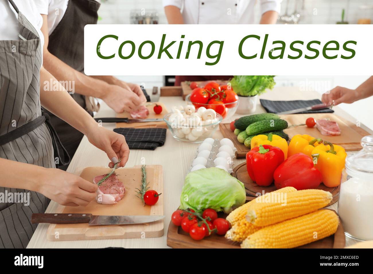 Cooking classes restaurant chef hi-res stock photography and images - Alamy