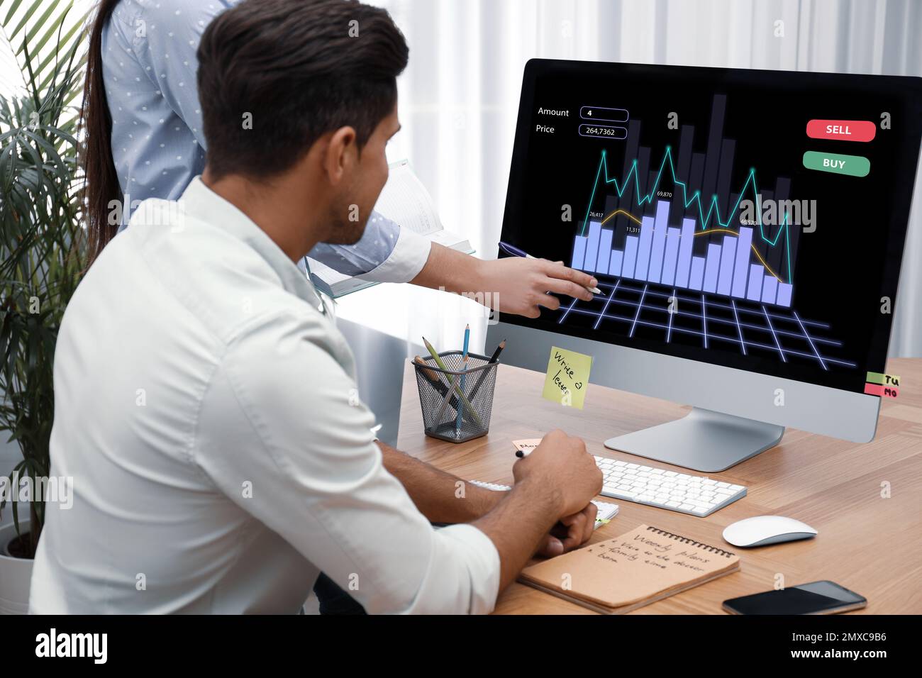 Brokers office hi-res stock photography and images - Alamy