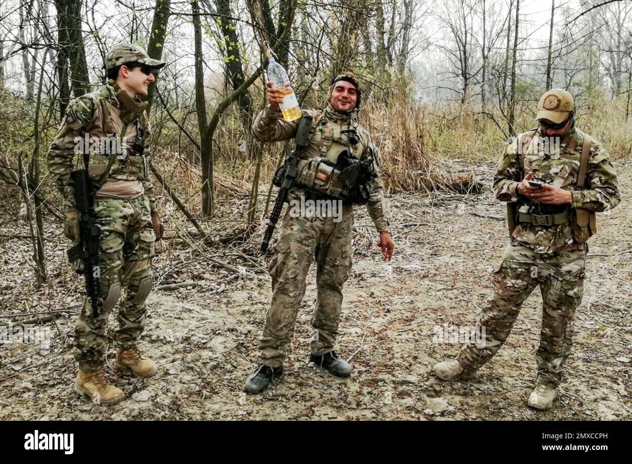 Soldier surveillance hi-res stock photography and images - Alamy