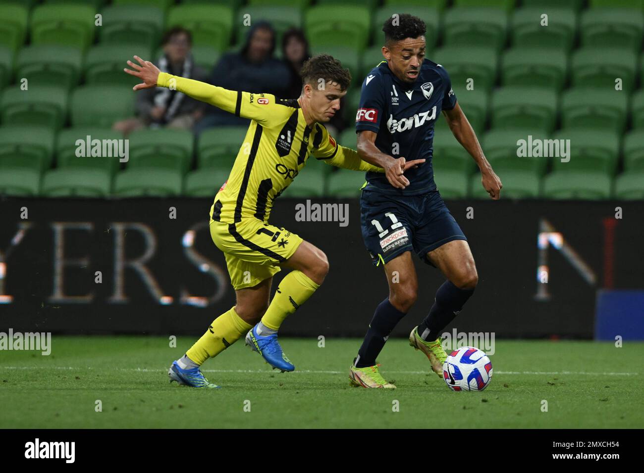 Callan elliot tackles victorys m hi-res stock photography and images ...