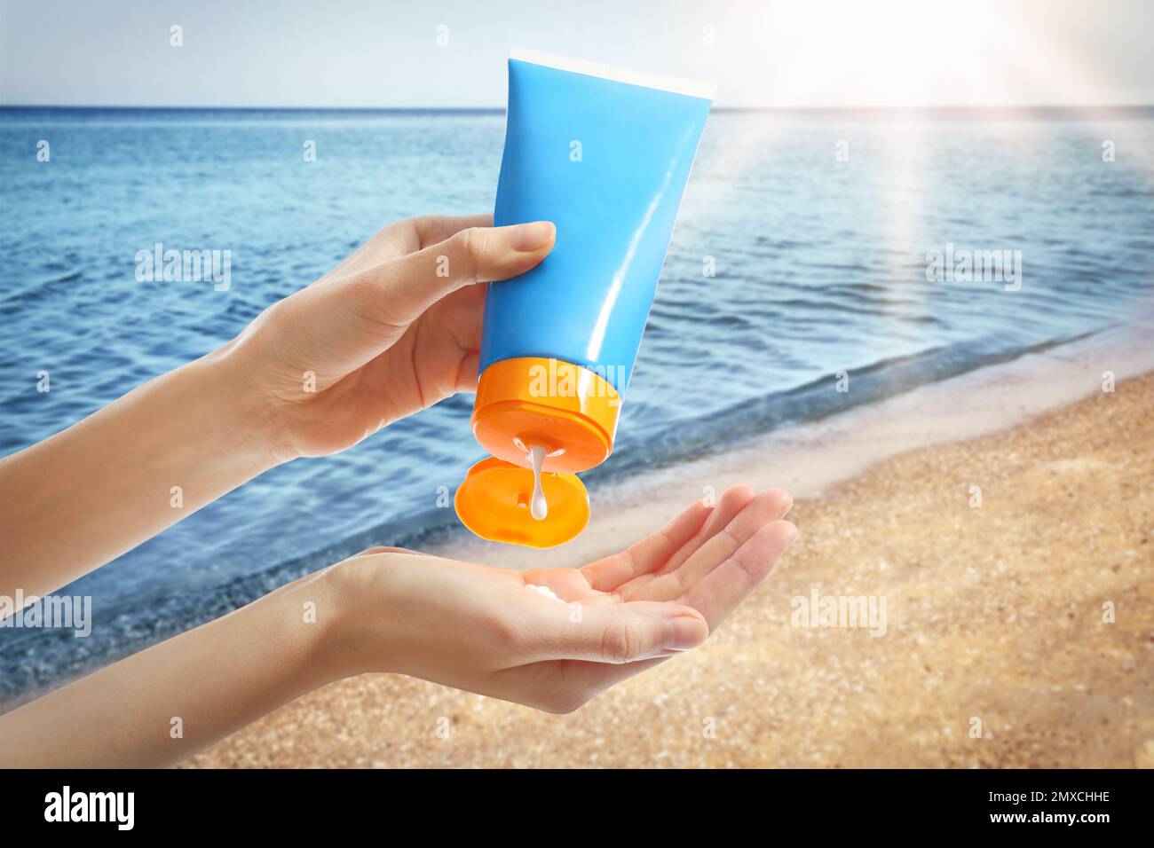 Apply sunscreen near the beach hi-res stock photography and images - Alamy