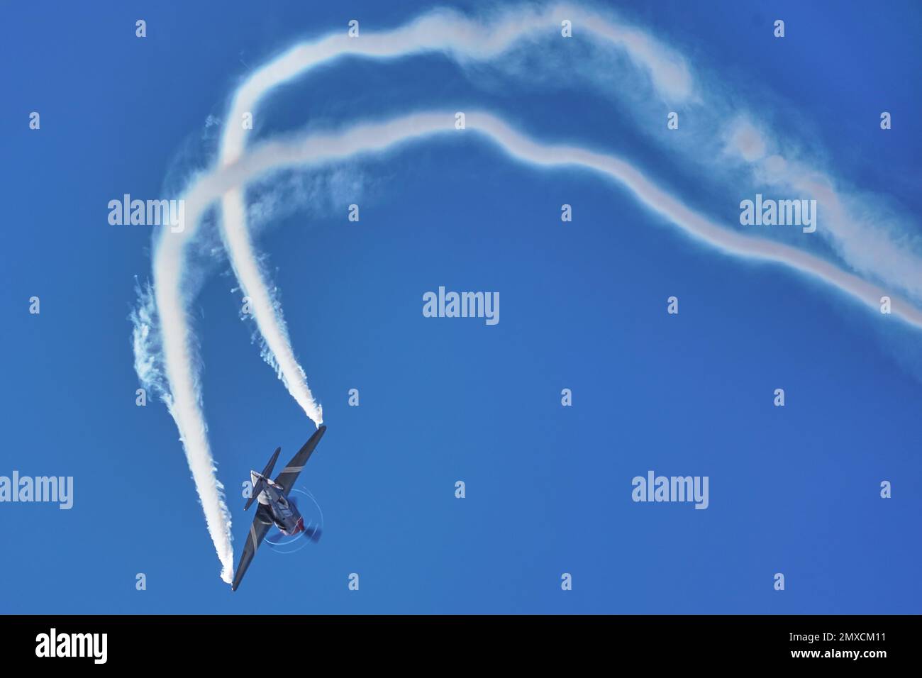 A military fighter jet flying in the sky Stock Photo - Alamy