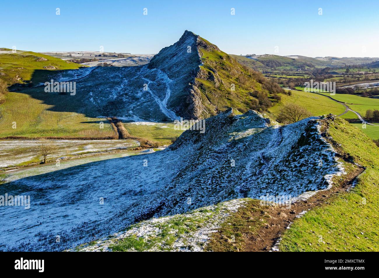 Winter view from Chrome Hill to the prominent peak of Parkhouse Hill in ...
