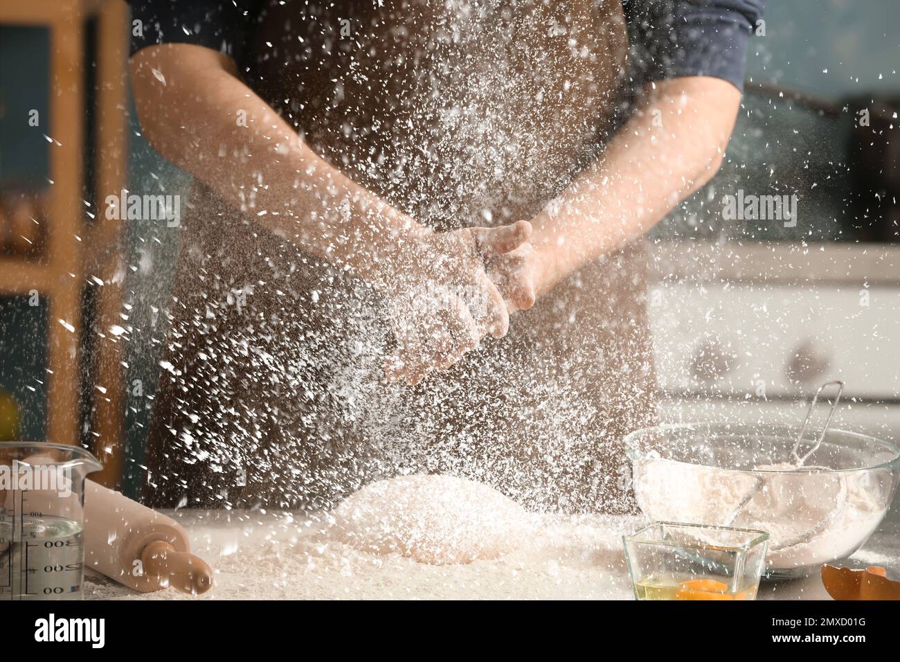 Man splash flour hi-res stock photography and images - Alamy