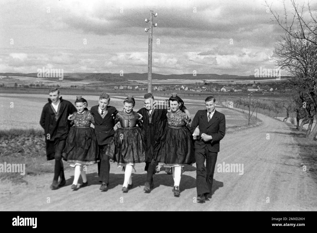 Young people in germany 1938 hi-res stock photography and images - Alamy