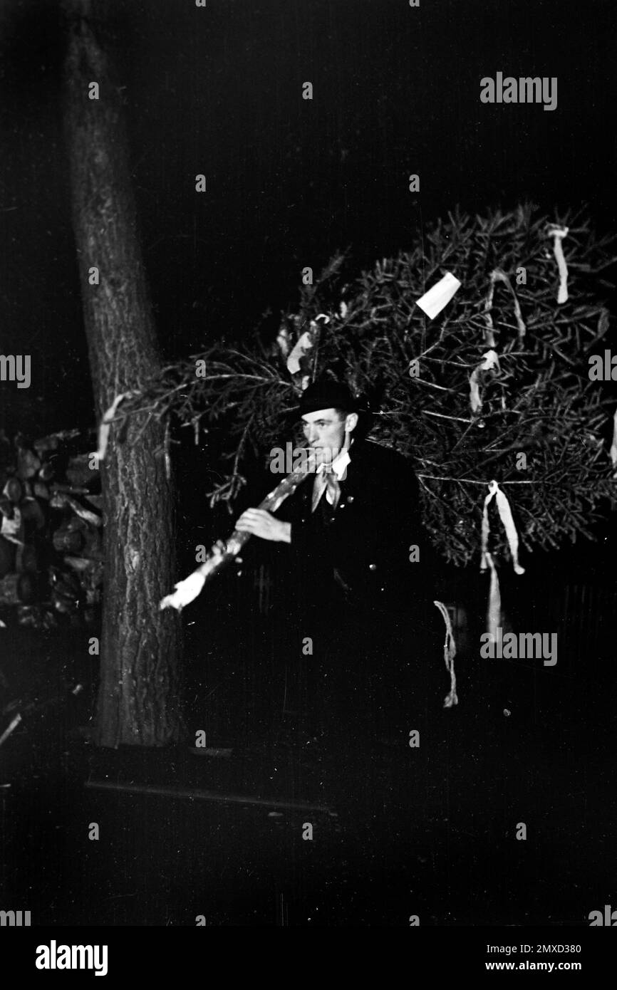 Setting up the maypole Black and White Stock Photos & Images - Alamy