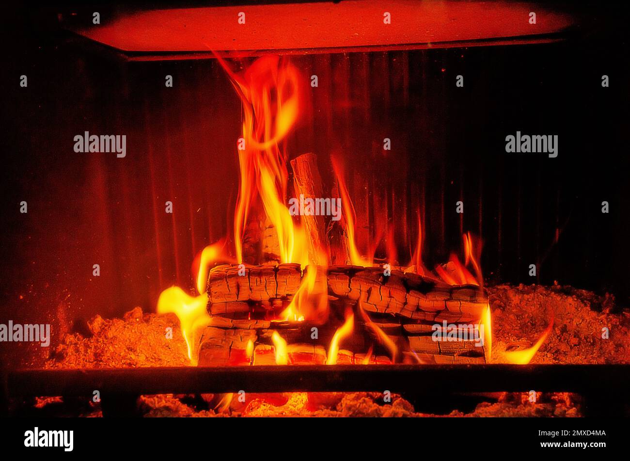 Burned interior apartment hi-res stock photography and images - Alamy