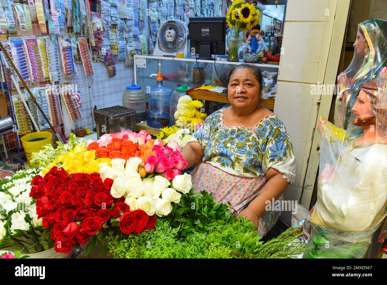 Flower saleslady, Lucas de Galvez market, Merida, Yucatan, Mexico Stock ...