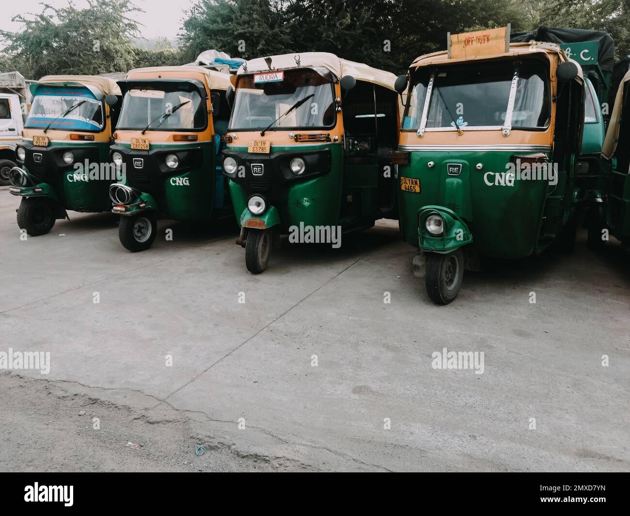 Rikshaw ride in indian city hi-res stock photography and images - Alamy