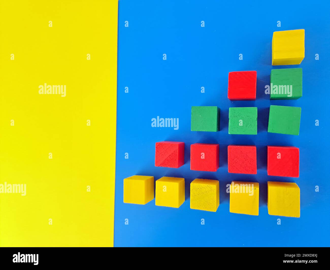 Abstract graph colored cubes hi-res stock photography and images - Alamy