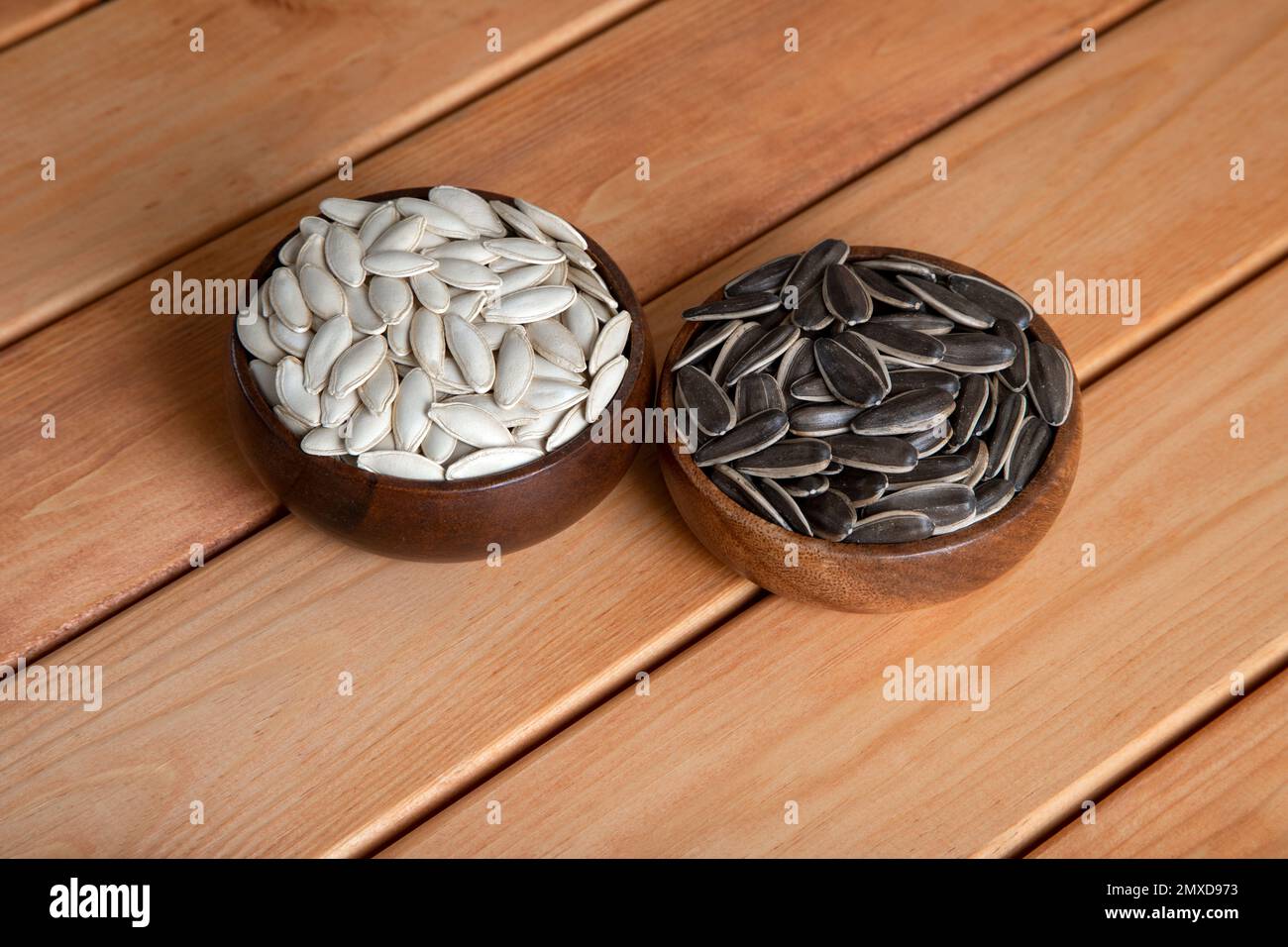 Top view sunflower seeds hi-res stock photography and images - Alamy