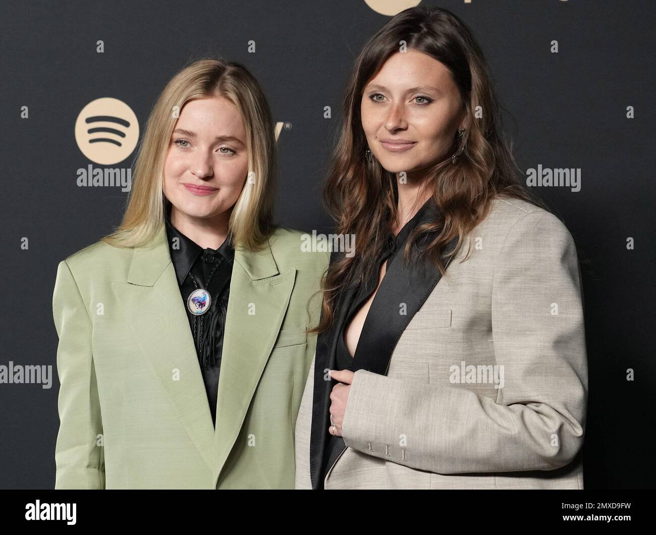 Aly Michalka Su 140 Idee Su Alyson Michalka | Capelli Media Lunghezza