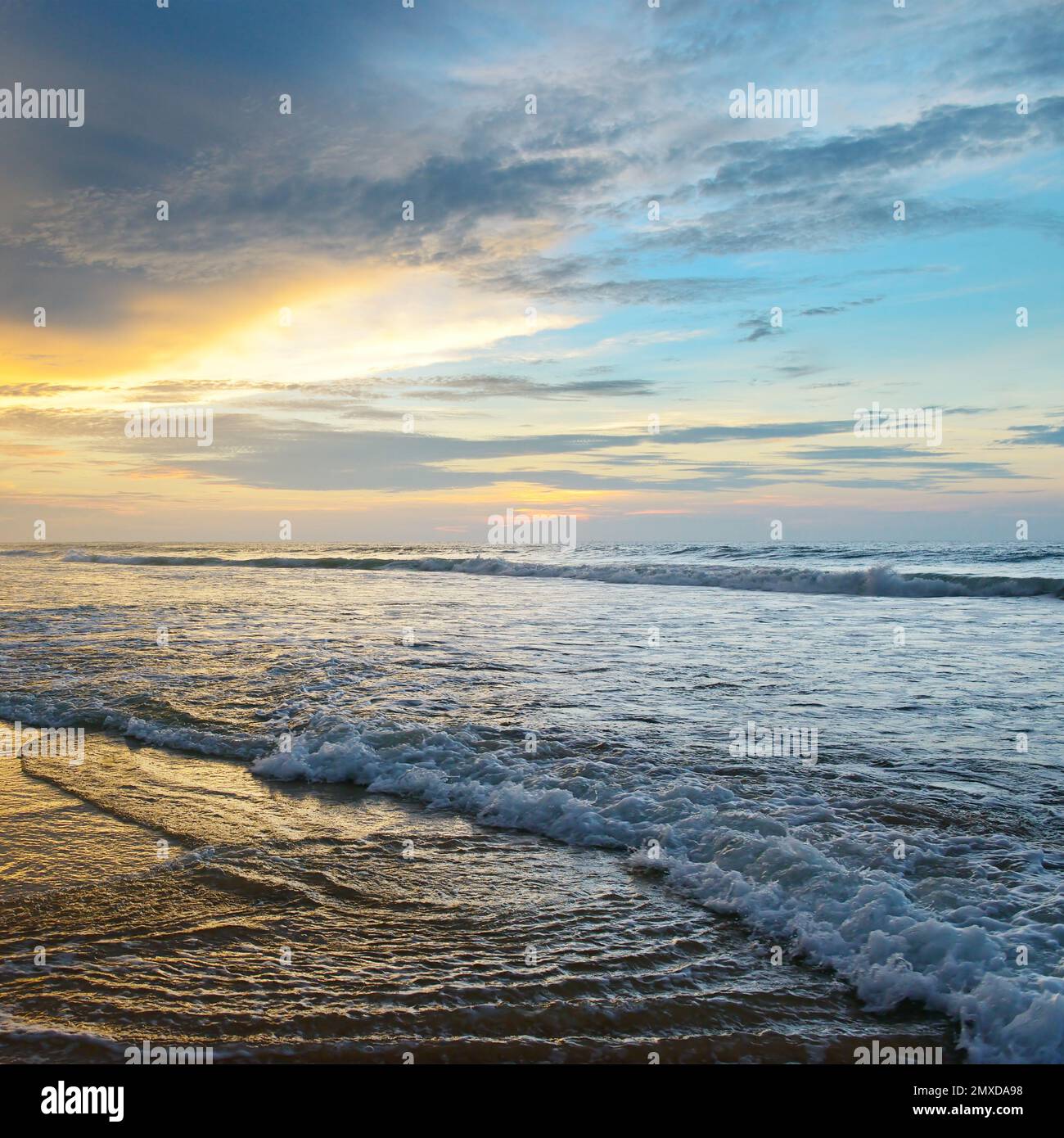 Wave ocean sunrise hi-res stock photography and images - Alamy