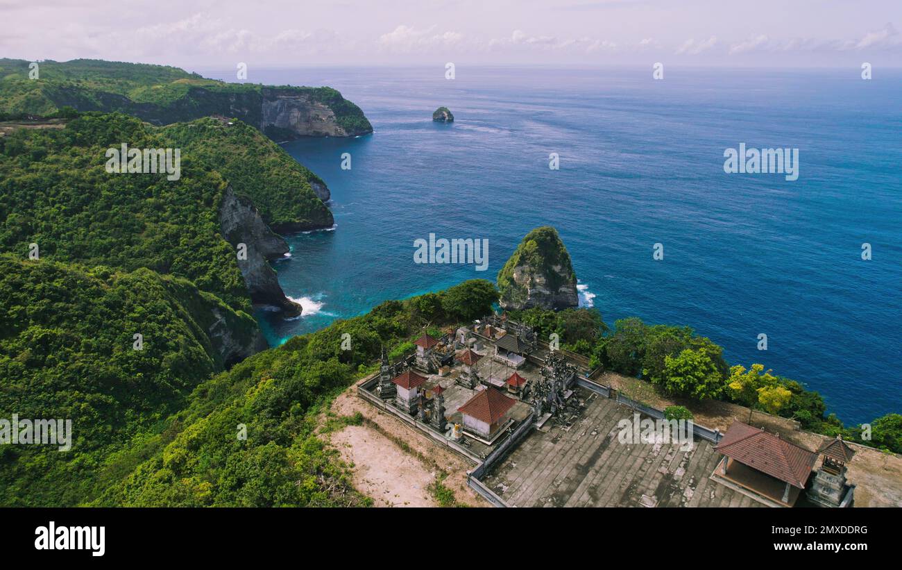 Traditional Temple Pura Nusa Penida Island Bali Indonesia. Kelingking ...