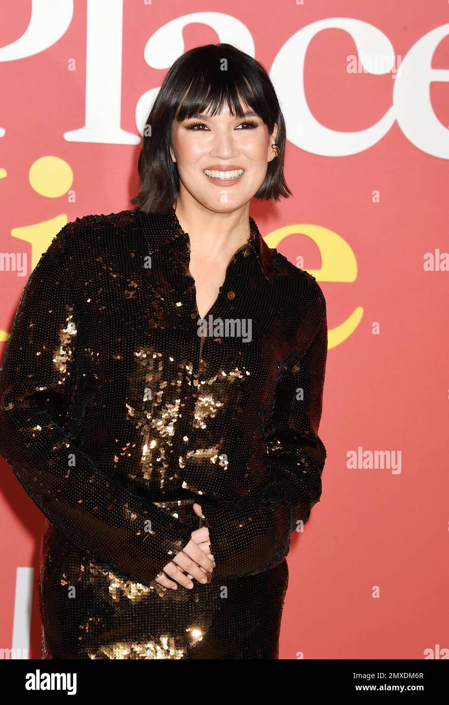 LOS ANGELES, CALIFORNIA - FEBRUARY 02: Zoë Chao attends the world ...