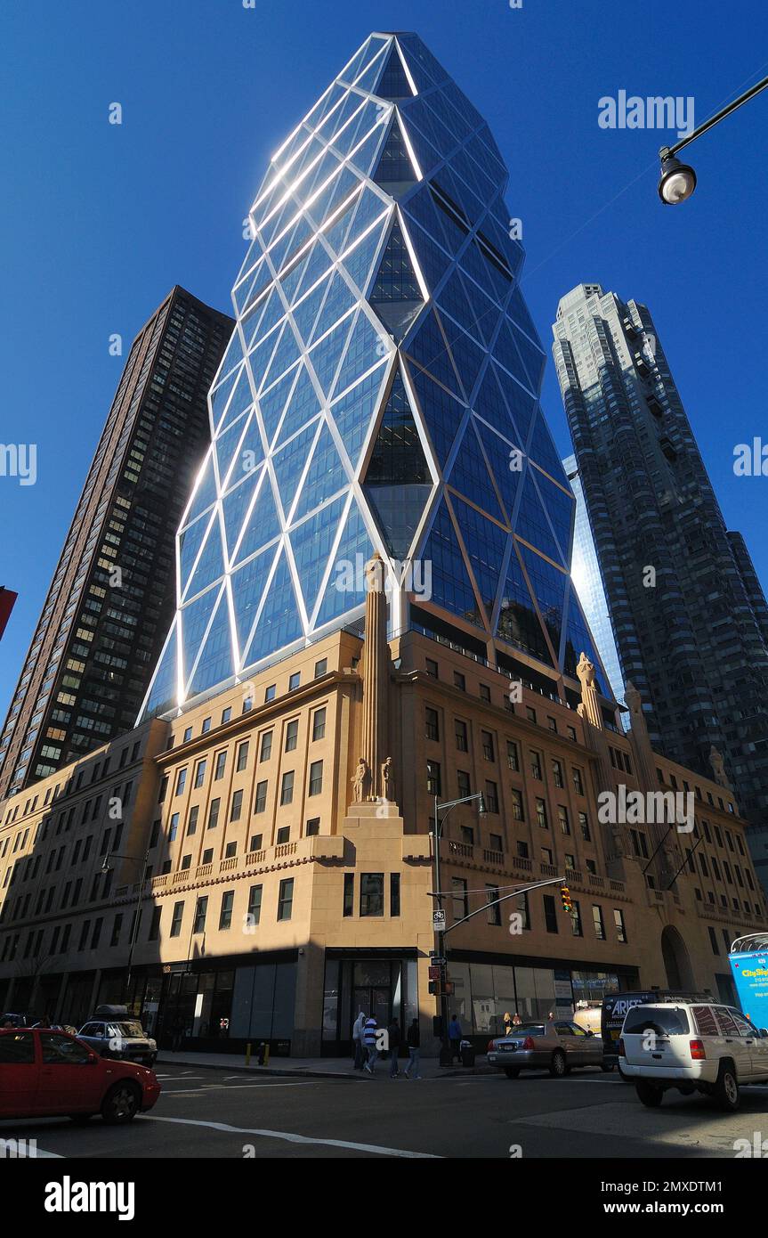 Iconic New York City skyscraper with a striking diamond-patterned glass ...