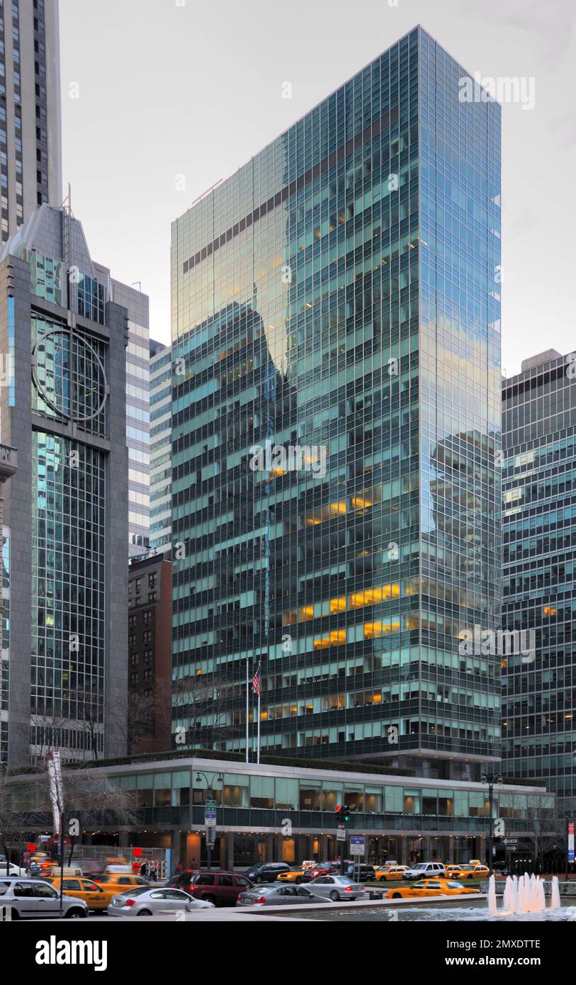 Lever House on Park Avenue, an iconic modernist skyscraper designed by ...