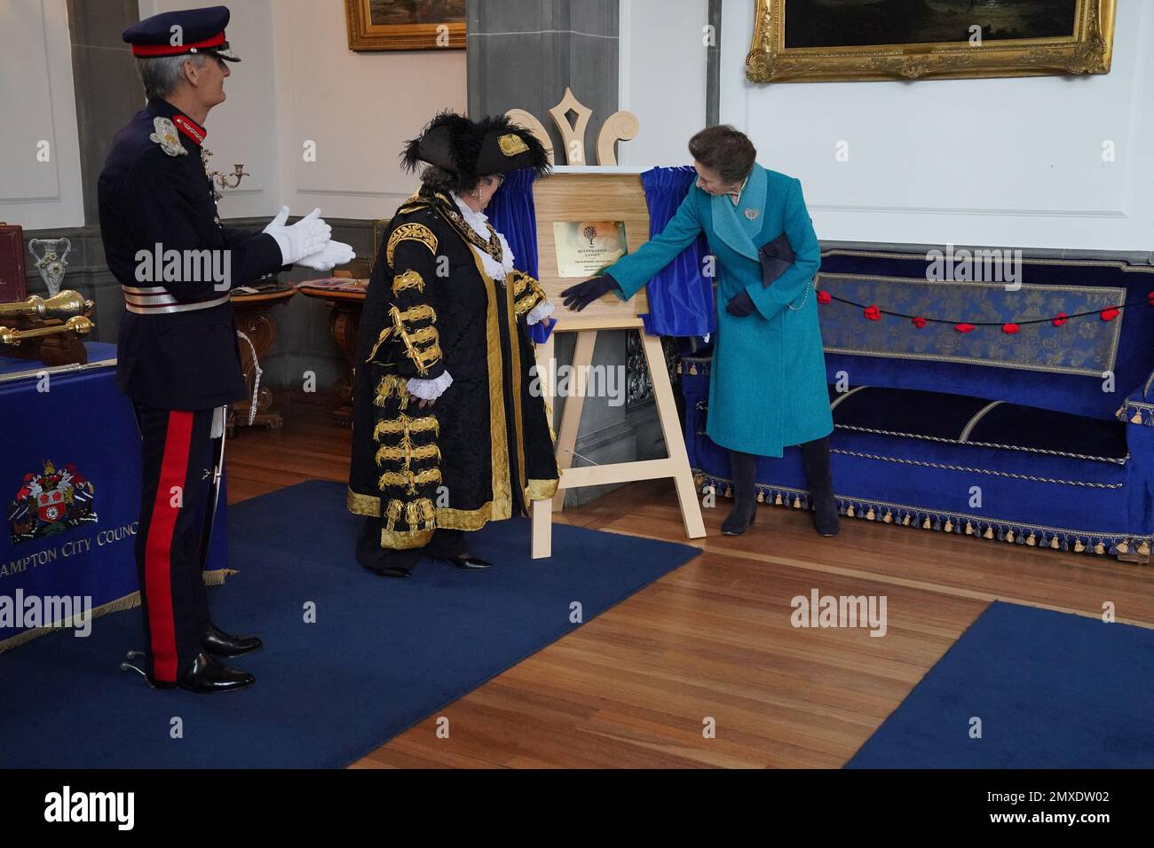 The Princess Royal presenting the Lord Mayor of Southampton, Jacqui ...