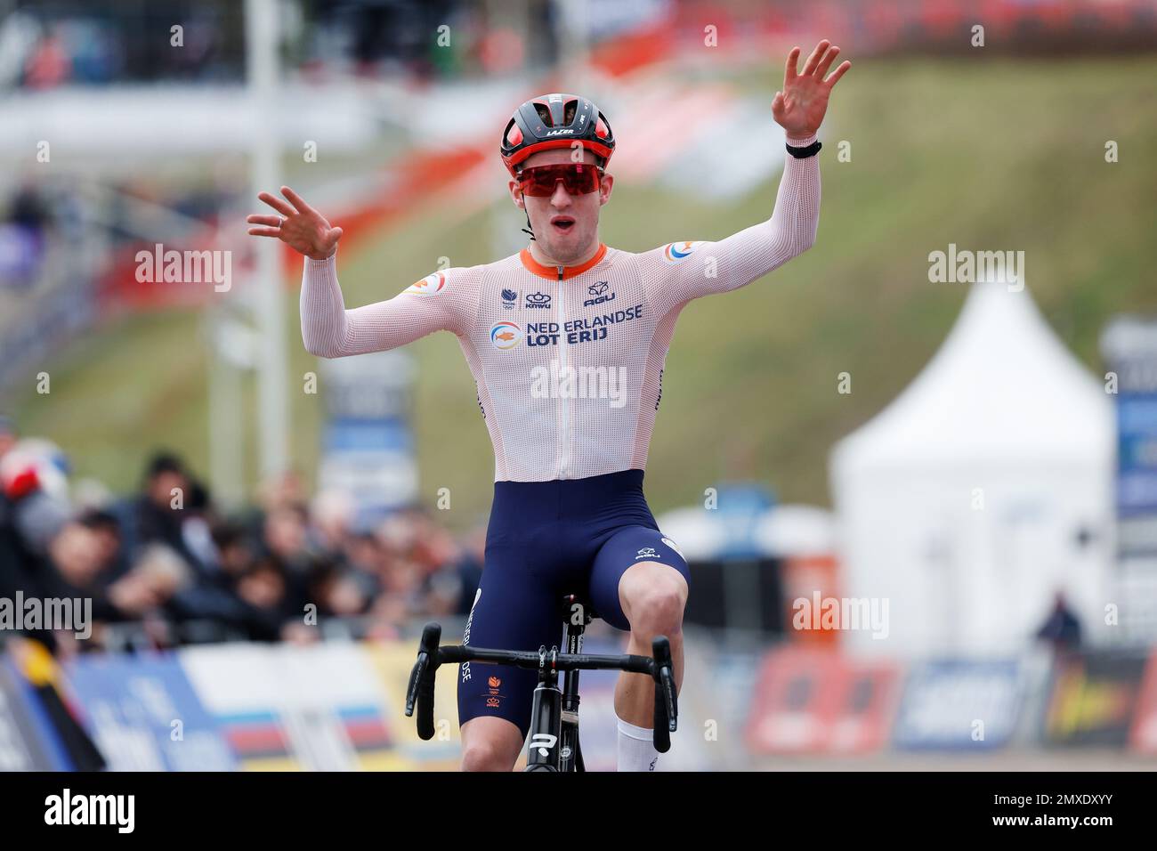 HOOGERHEIDE - Ryan Kamp celebrates the victory on behalf of Team ...