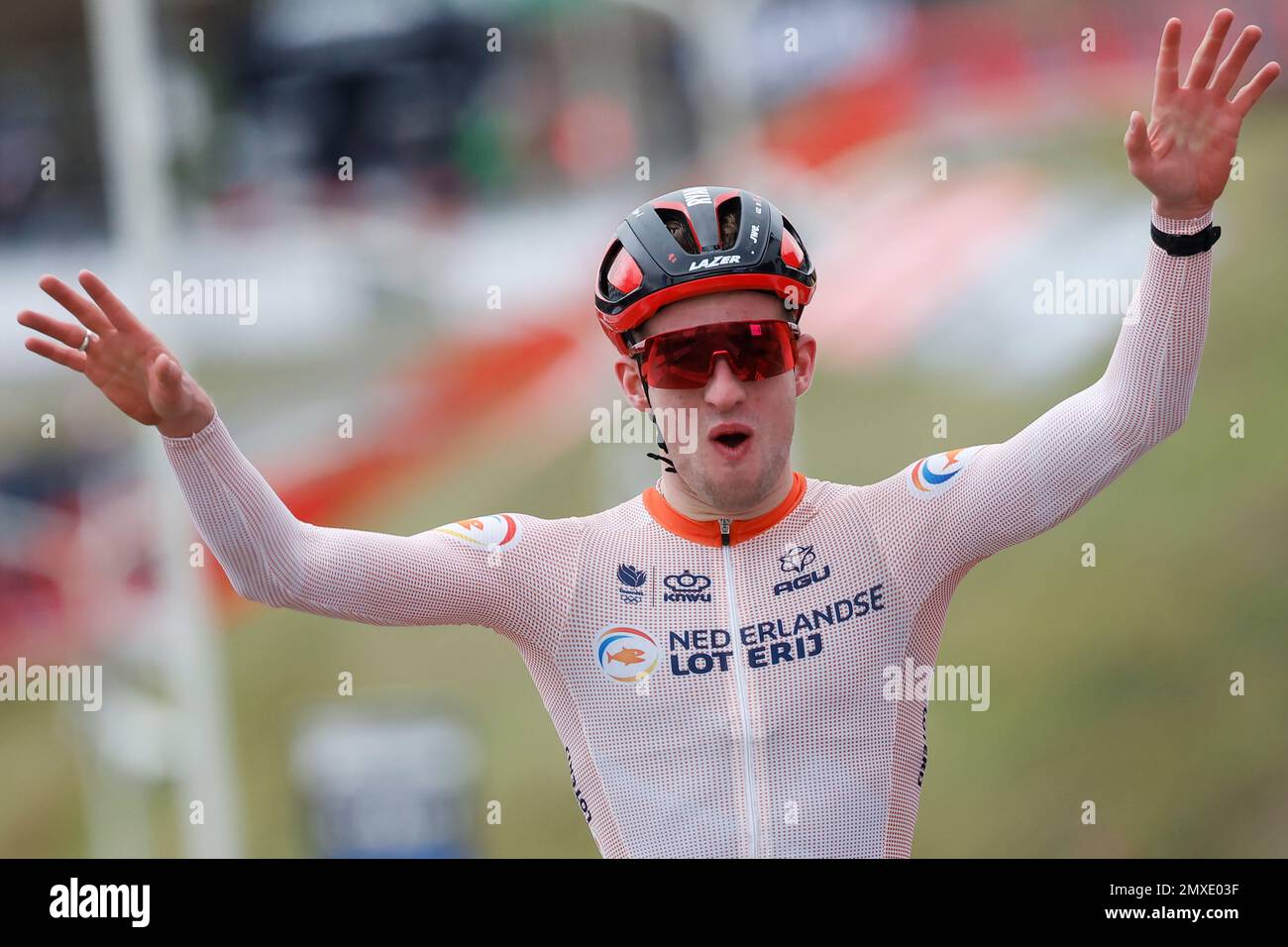 HOOGERHEIDE - Ryan Kamp celebrates the victory on behalf of Team ...