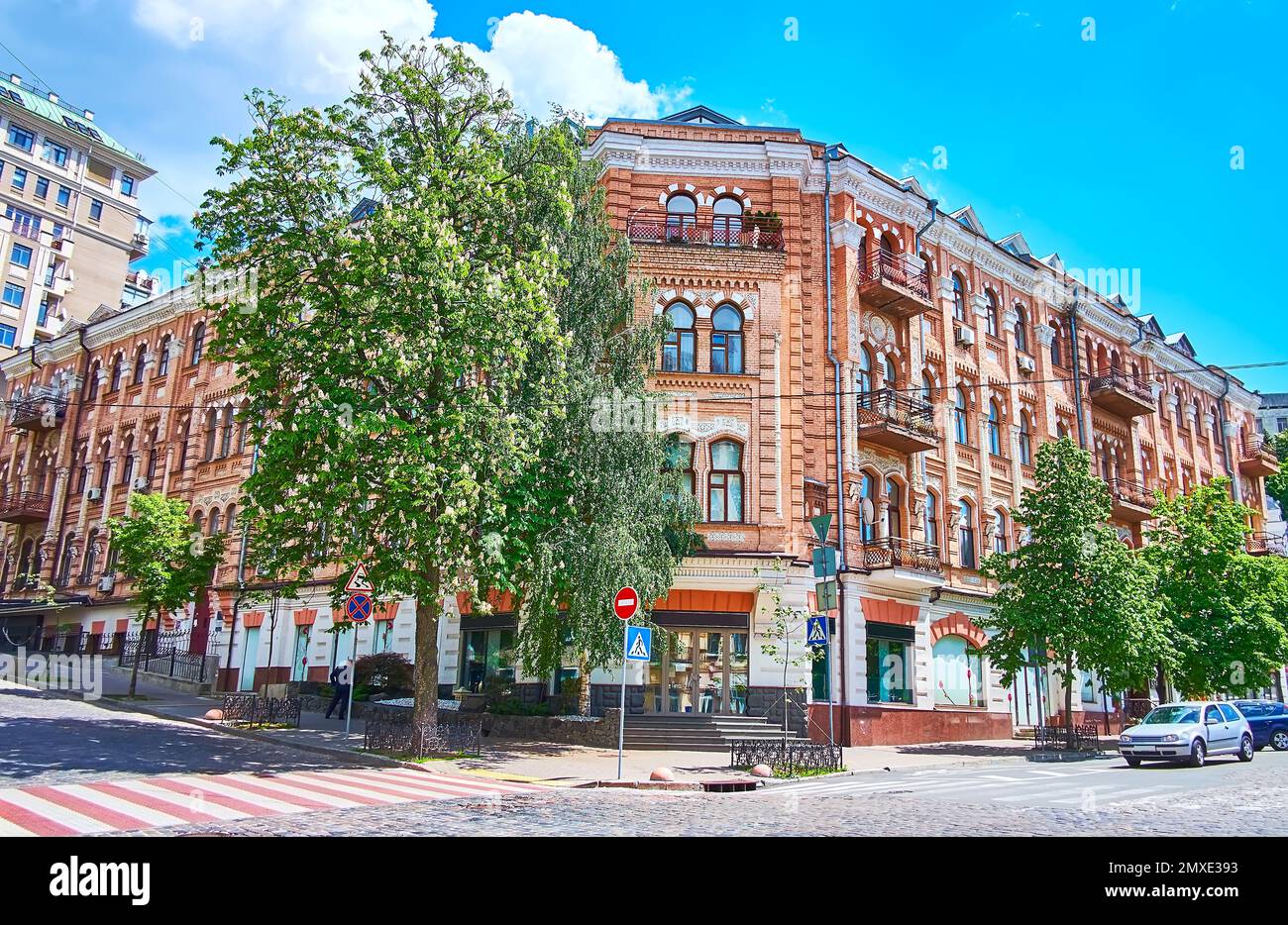 Tenement vintage corner street hi-res stock photography and images - Alamy Tenement vintage corner street hi-res stock photography and images - Alamy