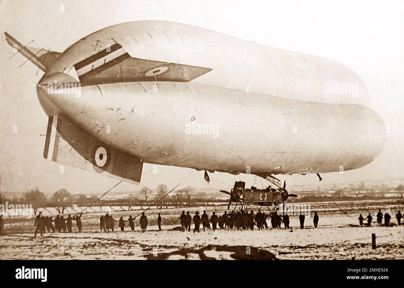 Vintage airship hi-res stock photography and images - Alamy
