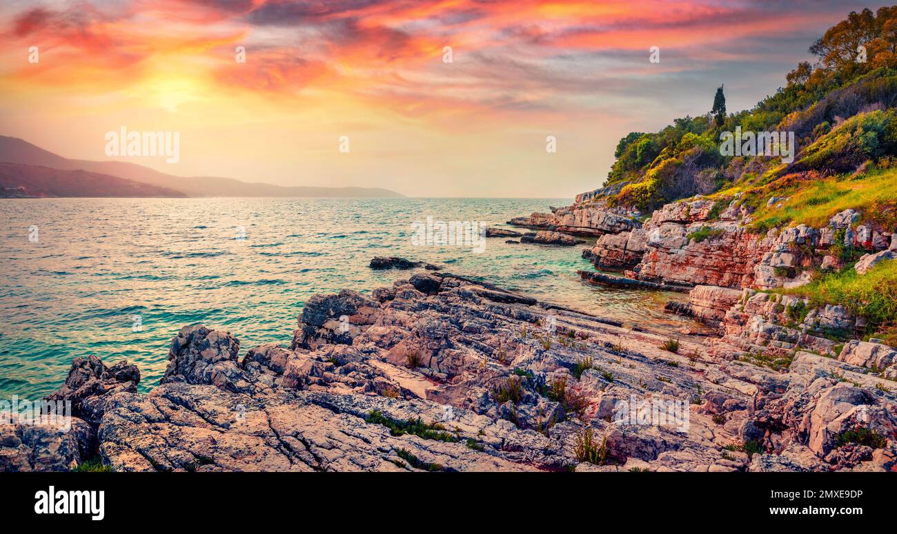 Beautiful marine scenery. Marvelous summer sunset on empty Paralia ...